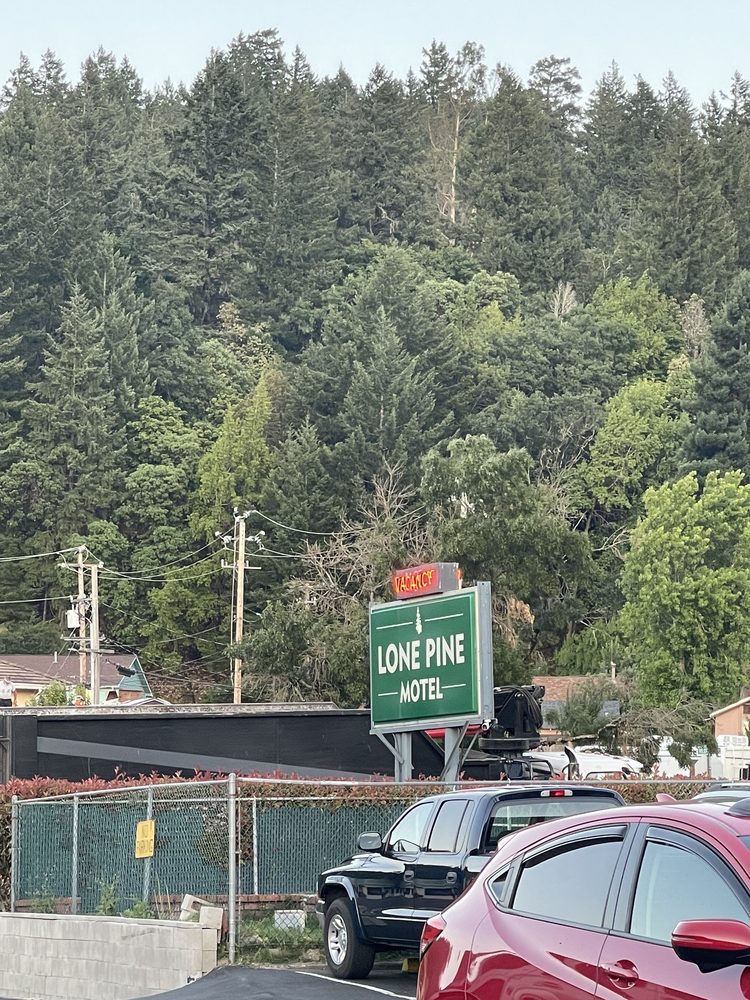 LONE PINE MOTEL - 33 Photos & 20 Reviews - 912 Redwood Dr, Garberville ...