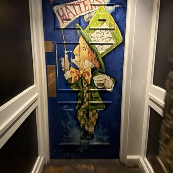 THE RABBIT HOLE - Updated February 2025 - 2444 Photos & 2353 Reviews ...