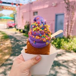 OMG SQUEE - Updated June 2025 - 976 Photos & 400 Reviews - 4607 Bolm Rd ...