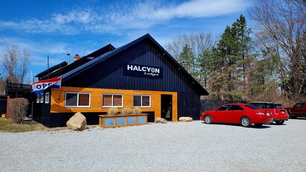 HALCYON LEDGES - Updated October 2025 - 42 Photos & 22 Reviews - 4291 S ...