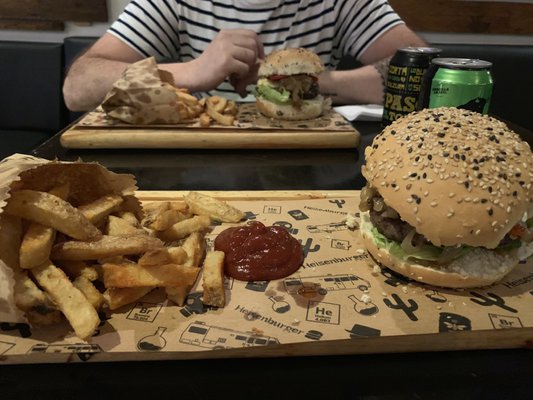 HEISENBURGER BURGER LAB - Updated October 2025 - 376 Photos & 176 ...