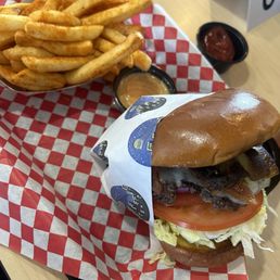 5TH STREET BURGER & FRIES - Updated July 2024 - 61 Photos & 47 Reviews ...