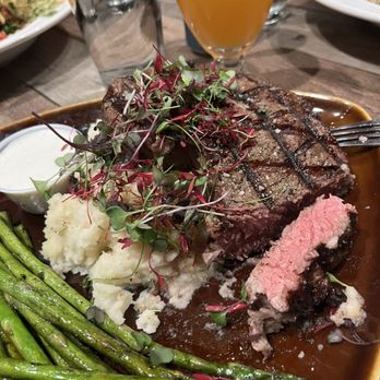 BELCHING BEAVER BREWERY TAVERN & GRILL - Updated March 2025 - 1729 ...