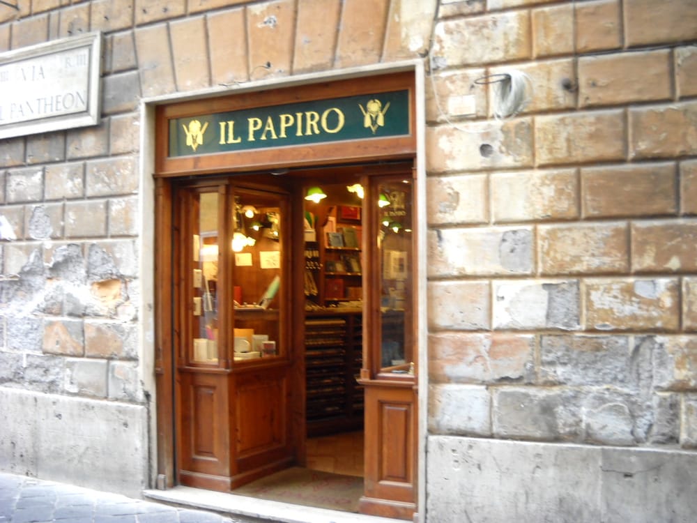 IL PAPIRO - Updated December 2025 - Via Pantheon, Manche, Roma, Italy ...