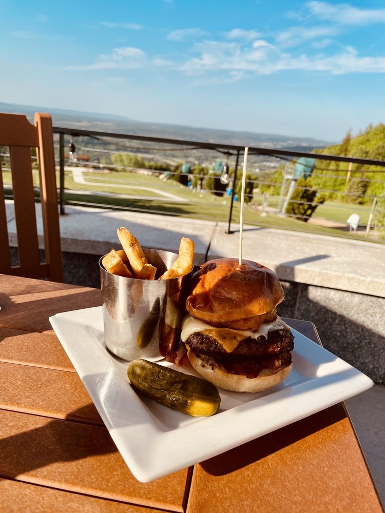 SLOPESIDE PUB & GRILL - Updated February 2025 - 216 Photos & 228 ...