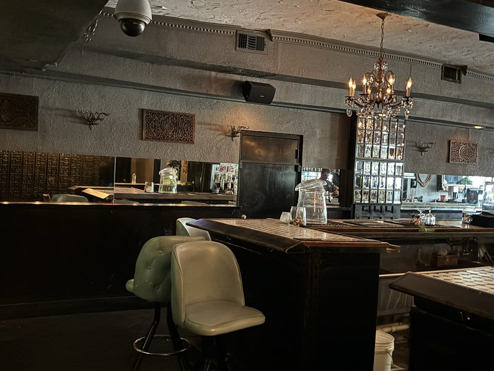 LEON’S LOUNGE - Updated March 2025 - 199 Photos & 178 Reviews - 1006 ...