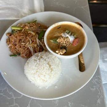 WANIDA THAI BISTRO - Updated November 2024 - 60 Photos & 57 Reviews ...