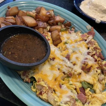 CREST CAFE - 211 Photos & 468 Reviews - 5225 Canyon Crest Dr, Riverside ...