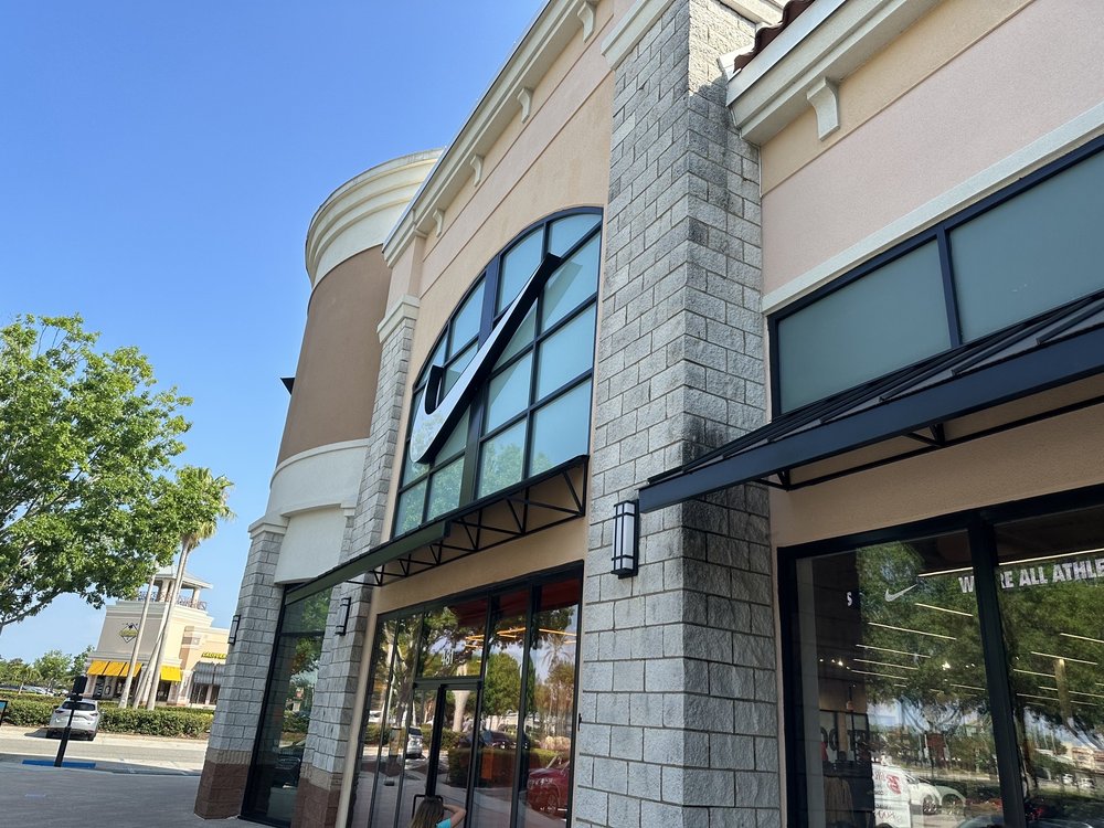 NIKE UNITE - WATERFORD LAKES - 11 Photos - 481 N Alafaya Trl, Orlando ...
