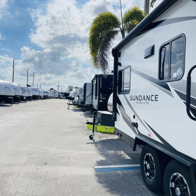 GENERAL RV CENTER - Updated September 2025 - 11 Photos & 10 Reviews ...