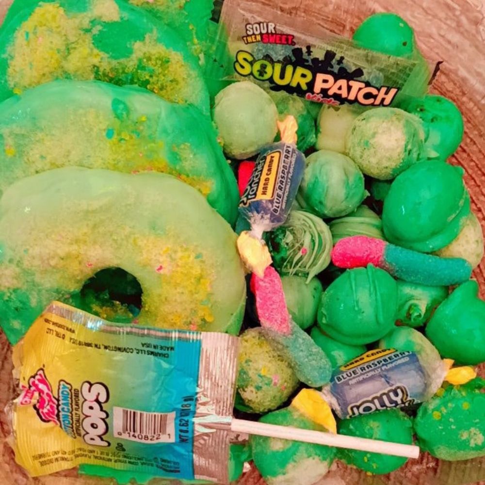 SWEET LILY TREATS - Updated August 2025 - 18 Photos - 20619 Torrence ...