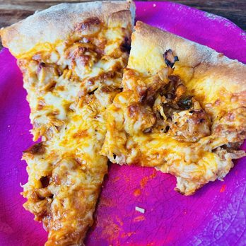 HICKORY STATION PIZZERIA & GRILL - Updated December 2025 - 20 Photos ...