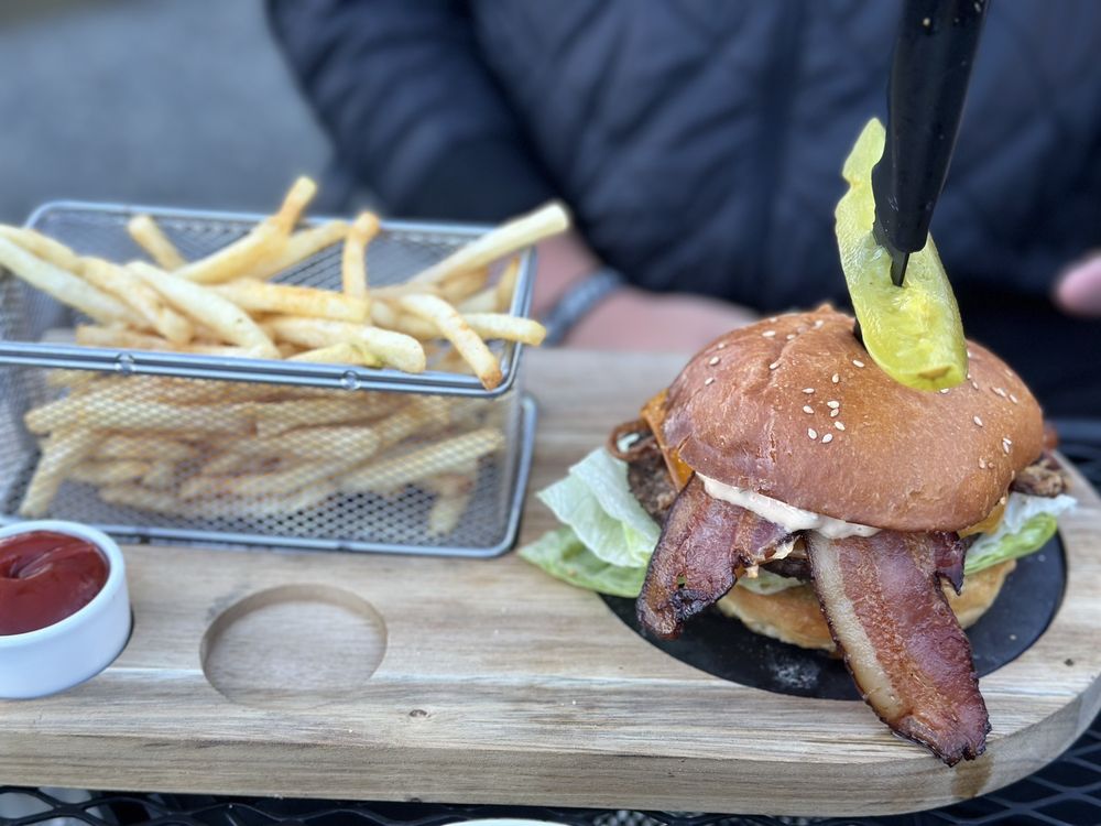 OFF MAIN - 17 Photos & 13 Reviews - 610 5th Ave S, Edmonds, Washington ...