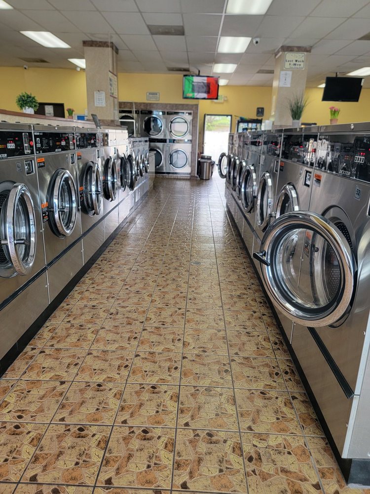 SUPERCLEAN COIN LAUNDRY - Updated November 2025 - 18 Reviews - 11012 ...