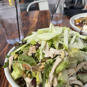 BARNYARD CRAFTHOUSE & EATERY - Updated March 2025 - 368 Photos & 429 ...