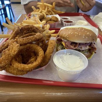 THE BURGERSTOP - Updated November 2025 - 565 Photos & 684 Reviews ...