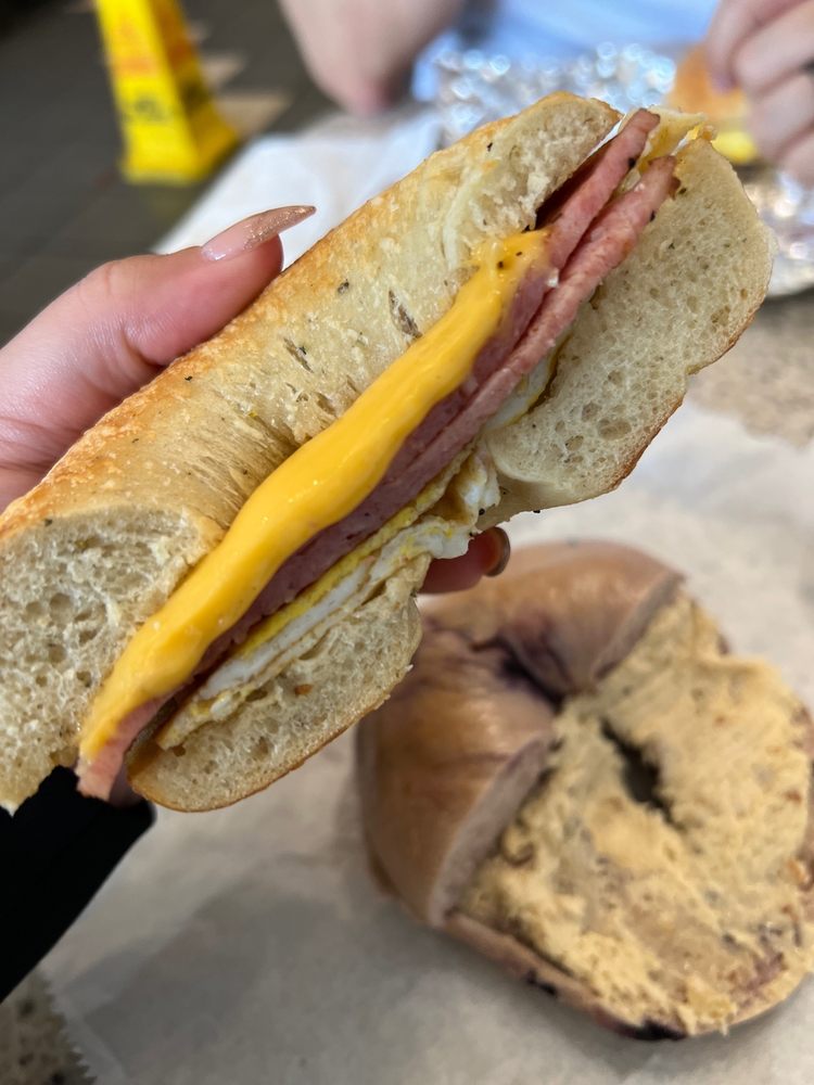 MANCHESTER BAGEL - Updated October 2025 - 152 Photos & 233 Reviews ...