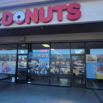 SK DONUTS - Updated June 2024 - 44 Photos & 52 Reviews - 8626 N Lower ...