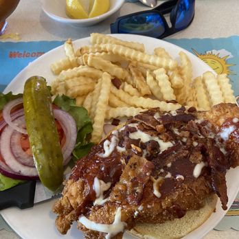 KISSIN’ CUZZINS - 210 Photos & 249 Reviews - 951 34th St N, Saint ...