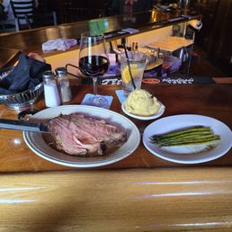 PICKWICK RESTAURANT & PUB - Updated October 2025 - 218 Photos & 253 ...