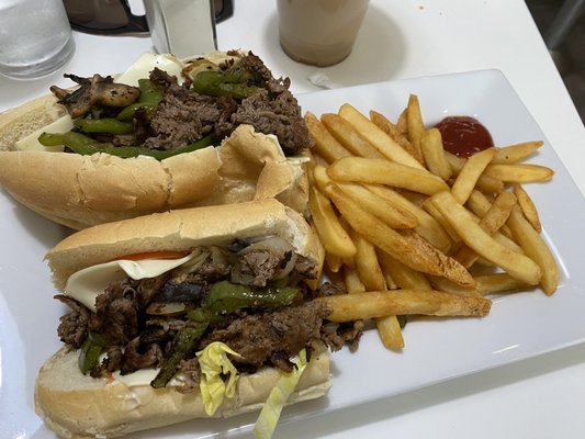 CHESTNUT HILL RESTAURANT - 93 Photos & 100 Reviews - 616 Hammond St ...