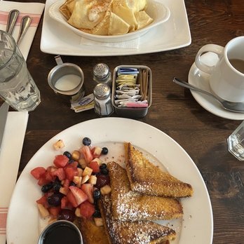 CAFE UN DEUX TROIS - Updated April 2024 - 527 Photos & 739 Reviews ...