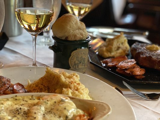 ROGUE’S MANOR AT SWEET SPRING - 124 Photos & 133 Reviews - 124 Spring ...