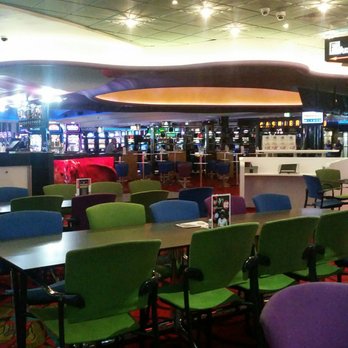 CALOUNDRA RSL - Updated December 2025 - 13 Photos - 19 West Tce ...