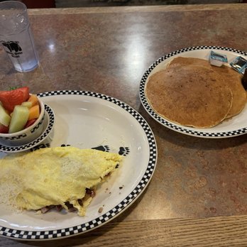 BLACK BEAR DINER - BEND - Updated June 2025 - 158 Photos & 233 Reviews ...