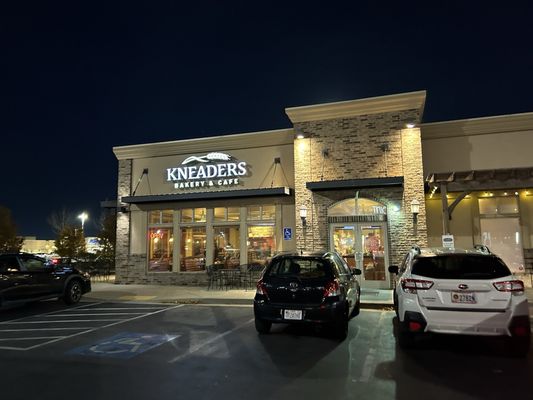 KNEADERS BAKERY & CAFE - Updated December 2025 - 57 Photos & 123 ...