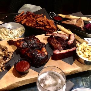 SMOQUE N’ BONES - 528 Photos & 420 Reviews - 869 Queen Street W ...