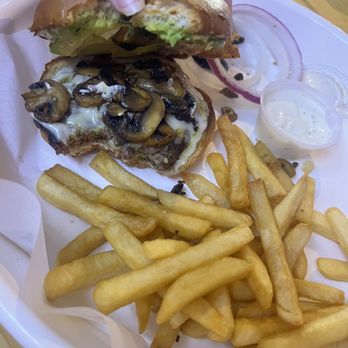 MONSOON BURGERS - Updated January 2025 - 268 Photos & 631 Reviews - 321 ...