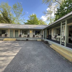 BALANCE ROCK INN - Updated June 2025 - 72 Photos & 44 Reviews - 21 ...