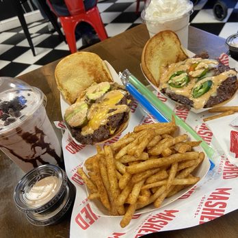 MASHED BURGERS - Updated October 2025 - 114 Photos & 76 Reviews - 652 ...