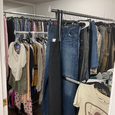 TOP NOTCH TREASURES - Updated April 2026 - 13 Photos - 1103 S 31st ...