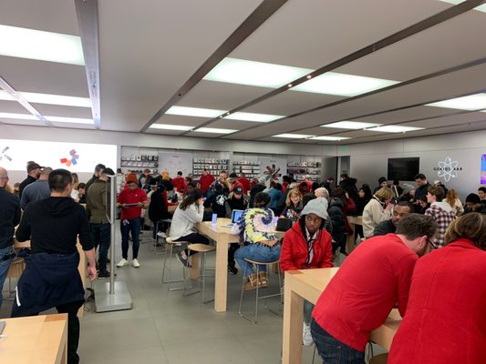 APPLE SOMERSET - 41 Photos & 174 Reviews - 2800 W Big Beaver Rd, Troy ...