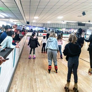 SKATE CITY OVERLAND PARK - 11 Photos & 36 Reviews - 10440 Mastin St ...
