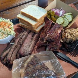 ERIC’S FAMILY BARBECUE - Updated August 2024 - 578 Photos & 804 Reviews ...