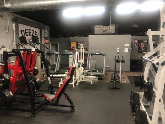 DEEZEL MUSCLE - Updated June 2025 - 38 Photos & 29 Reviews - 2120 E 6th ...