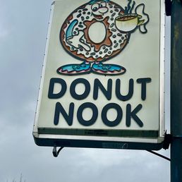 DONUT NOOK - Updated March 2025 - 106 Photos & 200 Reviews - 4403 NE St ...