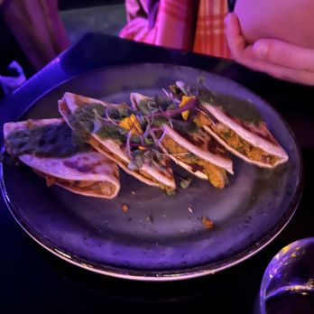 CON ALMA - Updated September 2025 - 432 Photos & 196 Reviews - 613 Penn ...