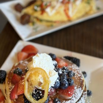 CAFÉ LUNA - Updated December 2024 - 2188 Photos & 1825 Reviews - 612 ...