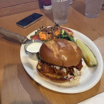 LOCALZ BISTRO - Updated January 2025 - 278 Photos & 311 Reviews - 1850 ...