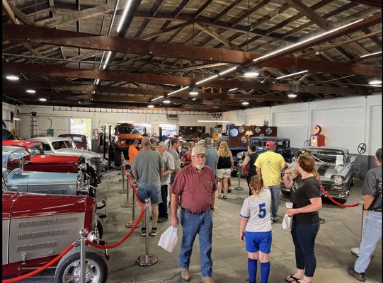 LADY LUCK GARAGE - Updated December 2025 - 54 Photos - 4010 Main St ...