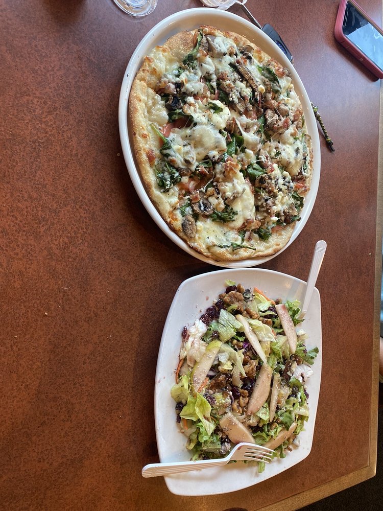 AVANTI PIZZA & ITALIAN GRILL - 29 Photos & 54 Reviews - 500 Main St ...