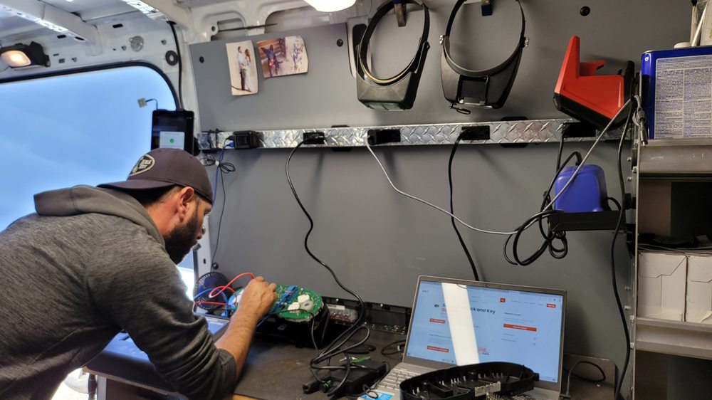 SANTA ANA LOCK AND KEY - Updated October 2025 - 40 Photos & 97 Reviews ...