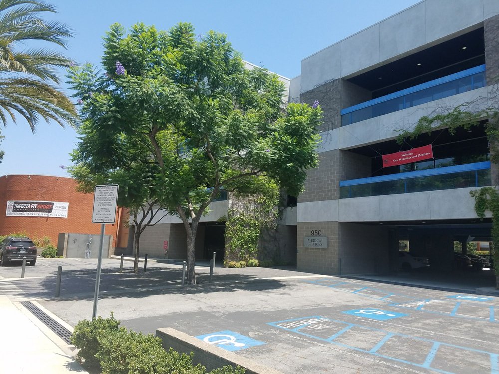 ARBIS ROJAS, MD - Updated January 2026 - 13 Reviews - 950 S Arroyo Pkwy ...