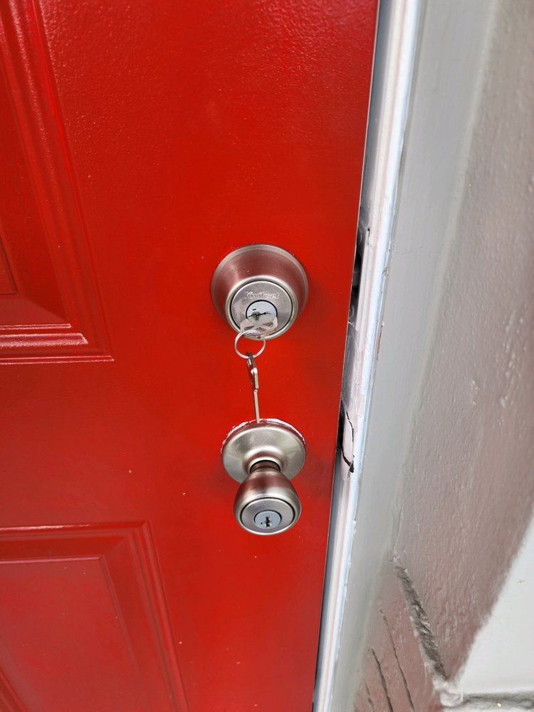 ASTRO KEY - Updated December 2025 - 14 Photos & 14 Reviews - 11865 SW ...