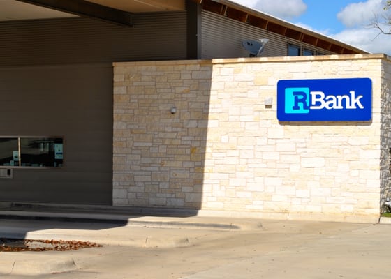 R BANK - Updated October 2025 - 33 Photos & 18 Reviews - 3600 E Palm ...