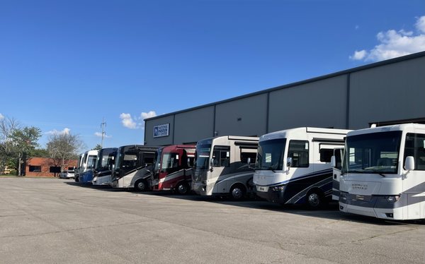 NATIONAL INDOOR RV CENTERS - NASHVILLE - Updated December 2025 - 13 ...